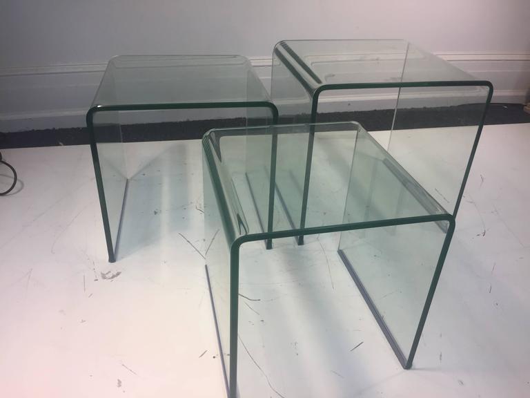 Curved glass nest of tables store